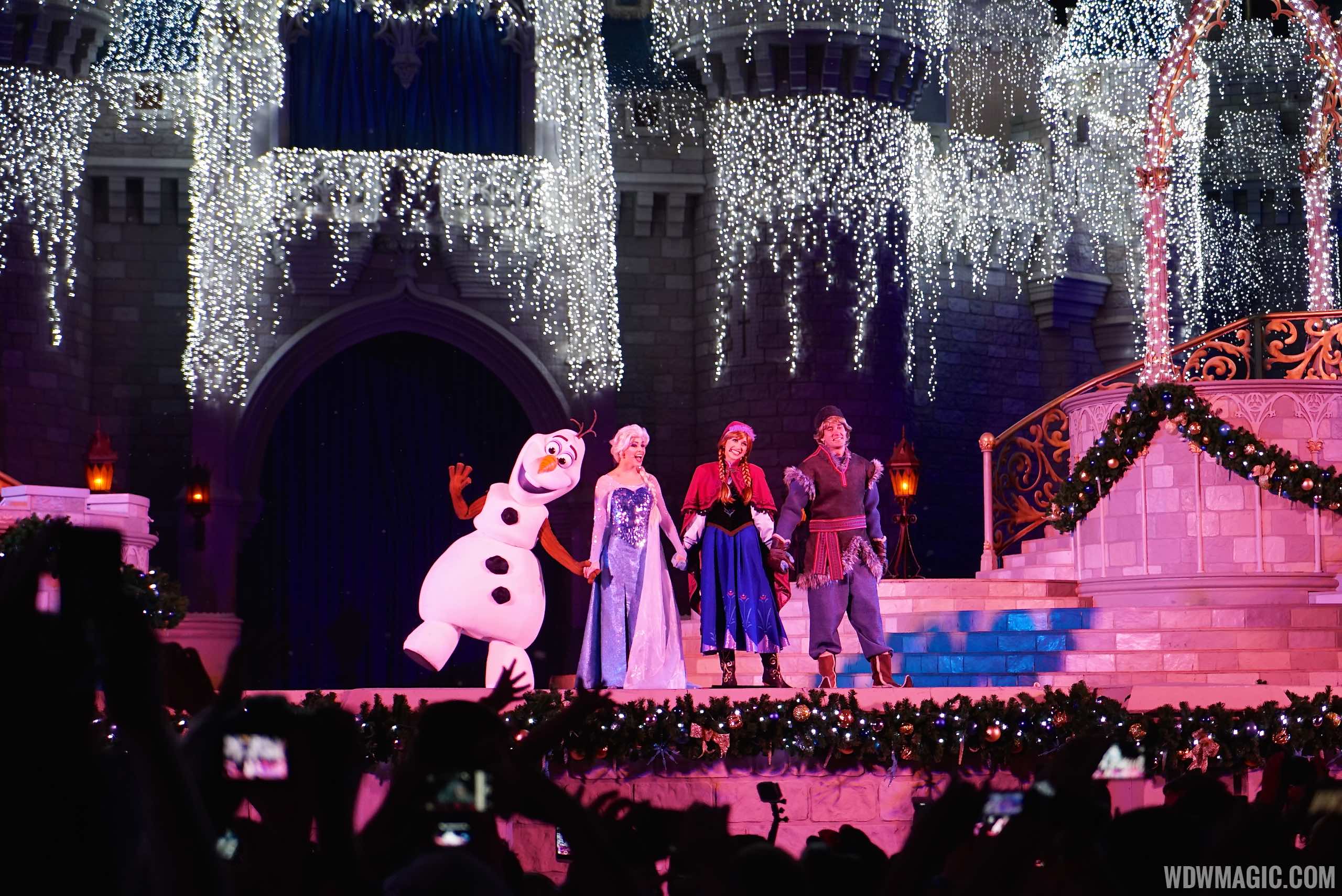 A Frozen Holiday Wish opening show - Photo 10 of 11