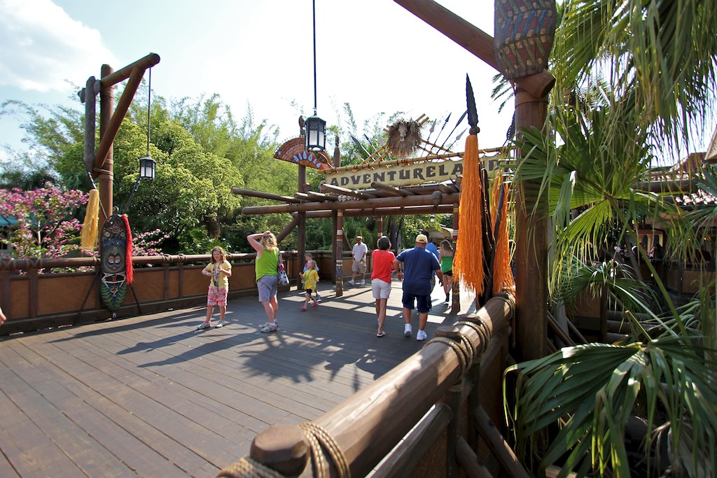 PHOTOS - A look at the new Adventureland bridge