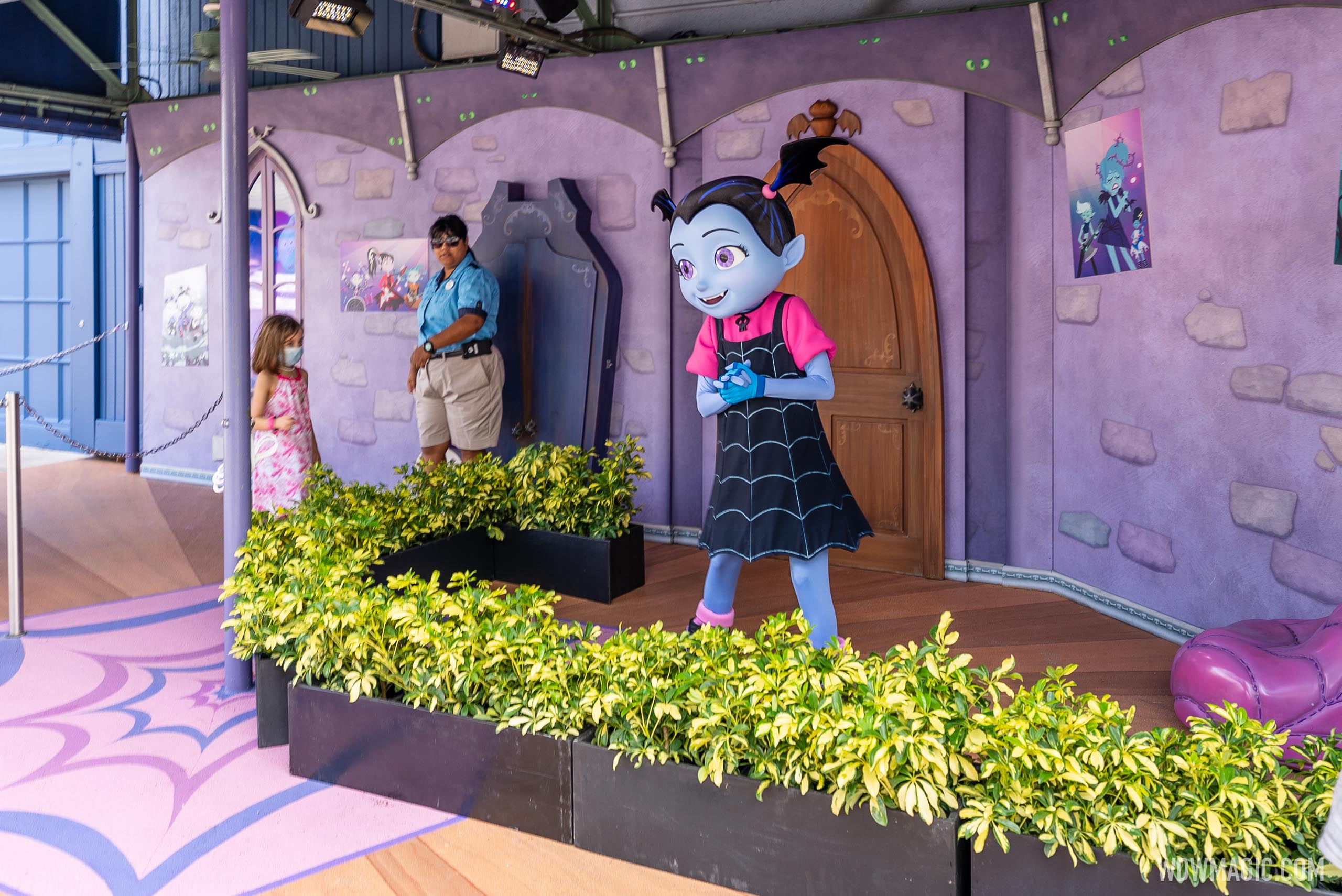 Disney Junior meet and greet in Animation Courtyard - Photo 5 of 8