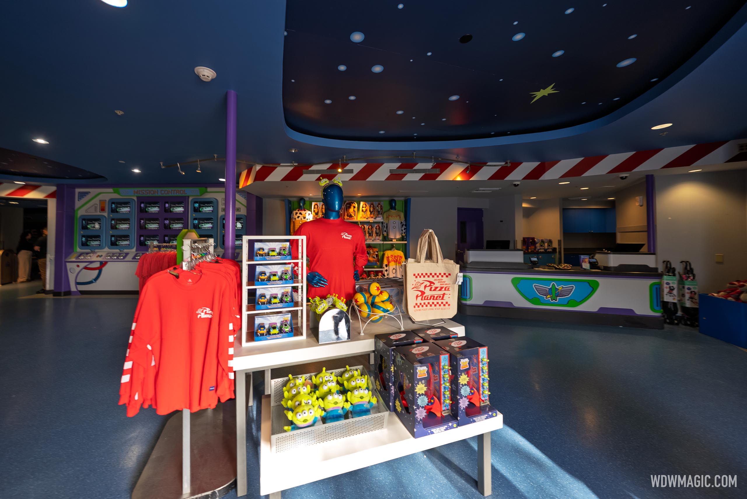 Inside the Updated Buzz Lightyear's Space Ranger Spin Photos Gift Shop ...