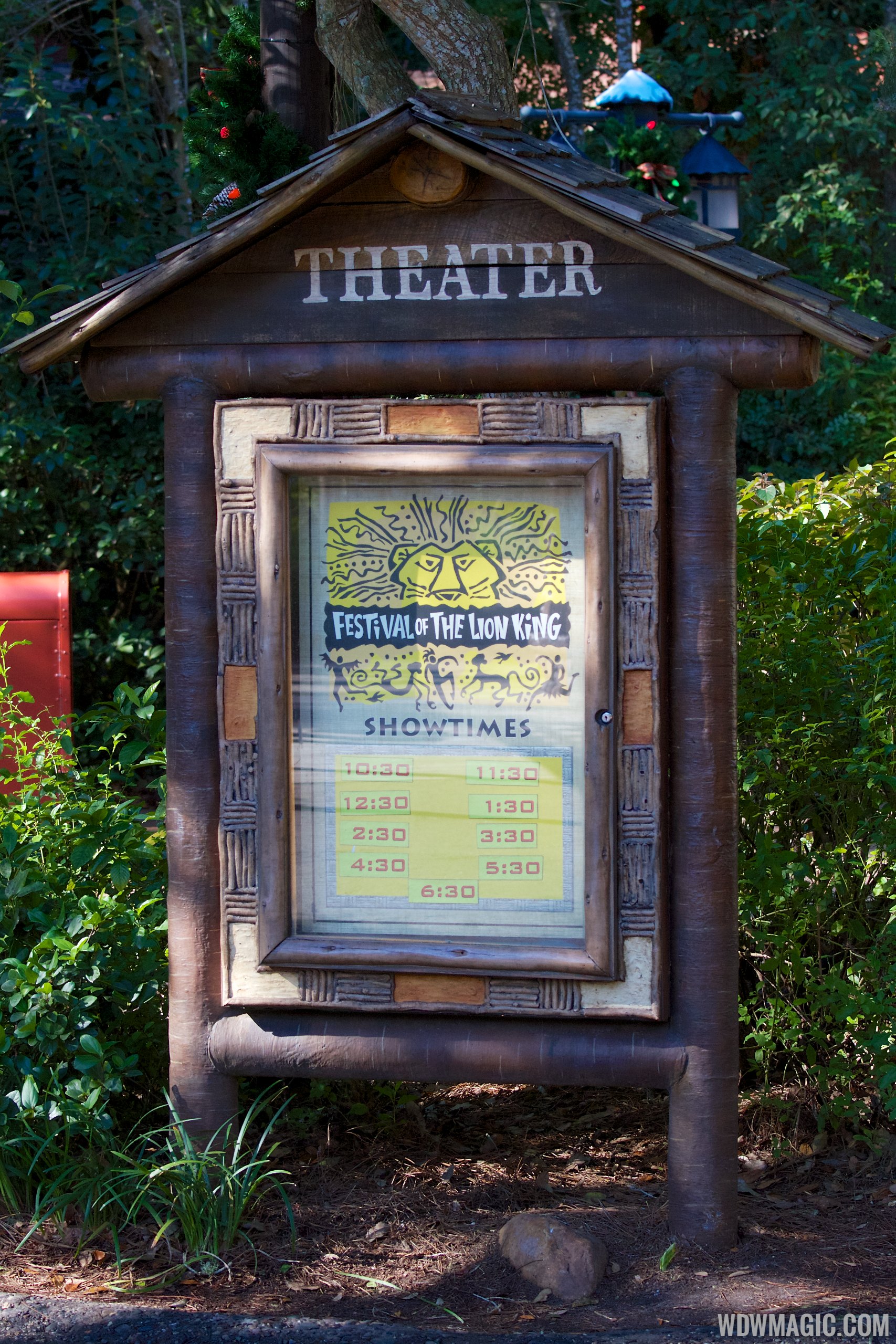 PHOTOS and VIDEO - A final walk through Camp Minnie-Mickey