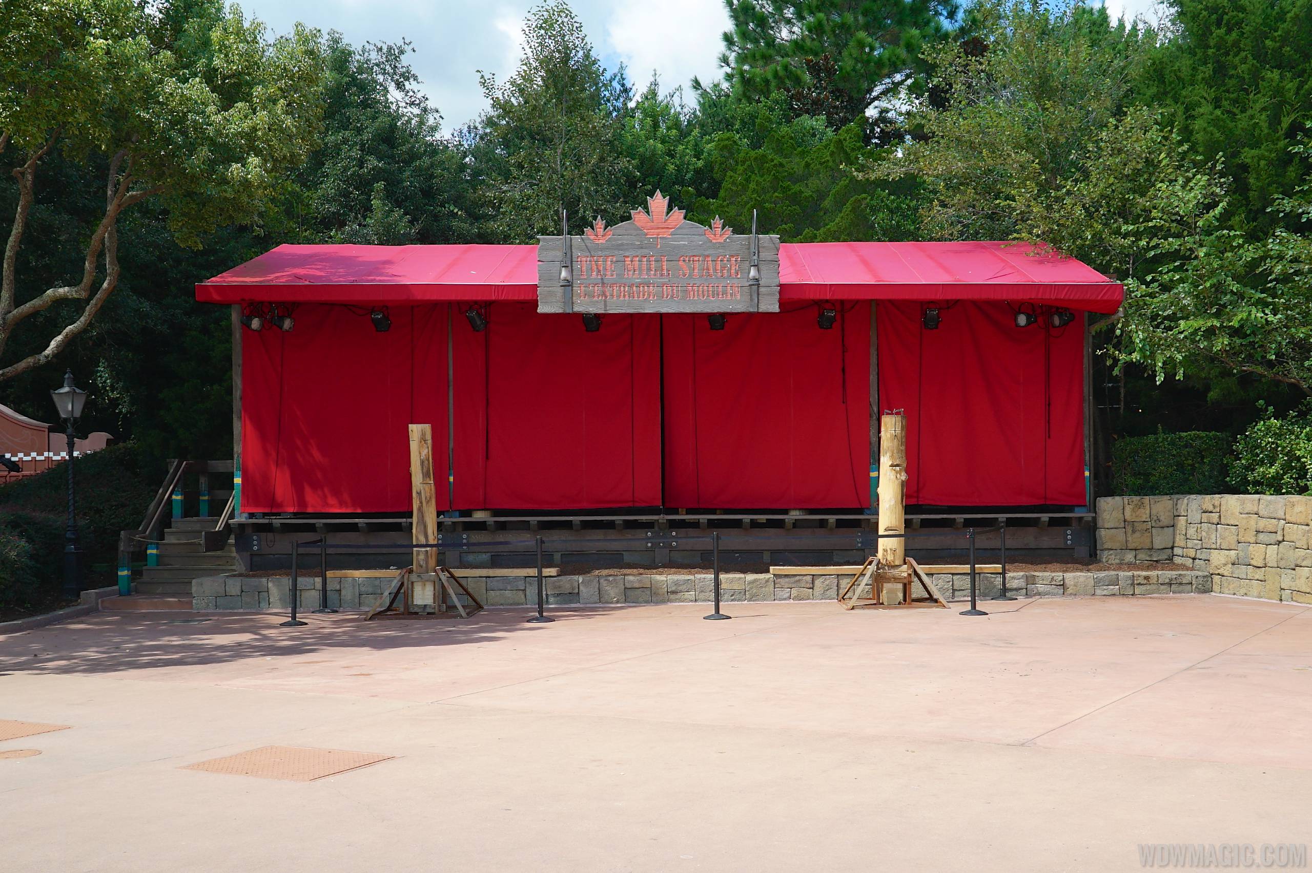 PHOTOS - Stage preparations underway for the Canadian Lumberjack Show ...