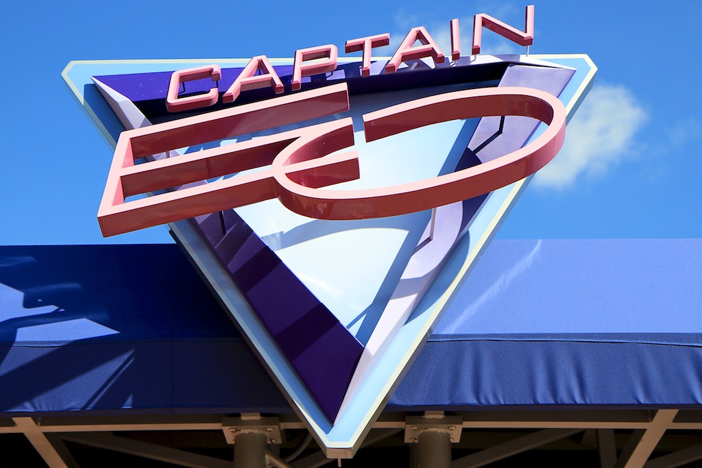Captain EO 2010 - Photo 2 of 15