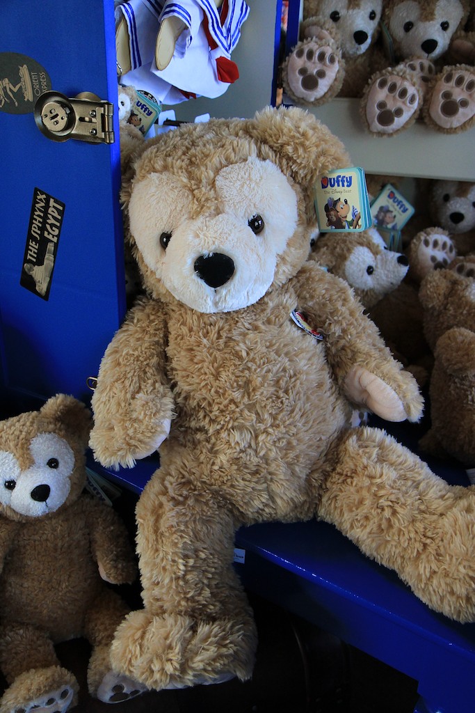 Full photo coverage of the very first appearance and welcoming ceremony ...