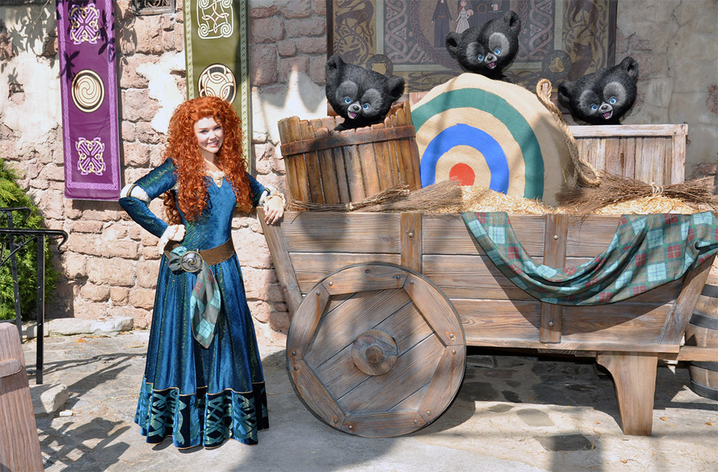 Merida and bear cubs