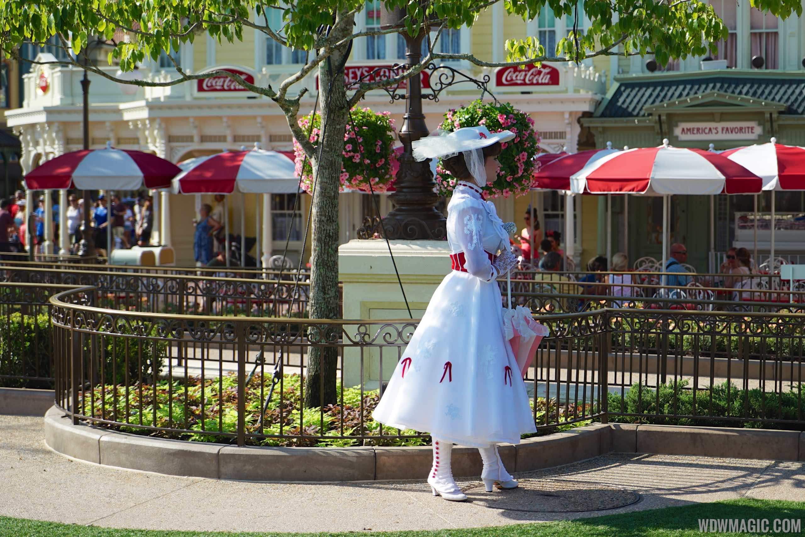 PHOTOS - Meet Mary Poppins in the new Main Street Plaza Gardens at the ...