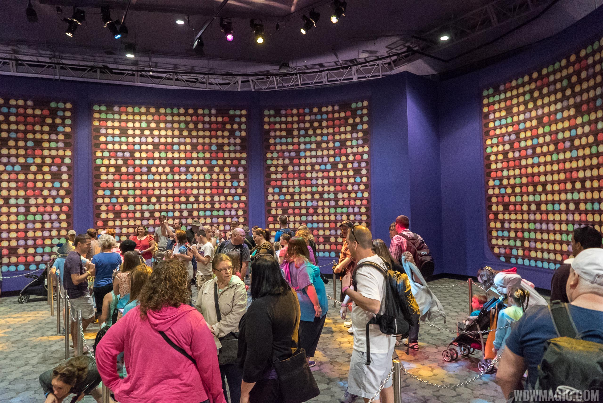 PHOTOS - Inside Out meet and greet with Joy and Sadness now open at Epcot