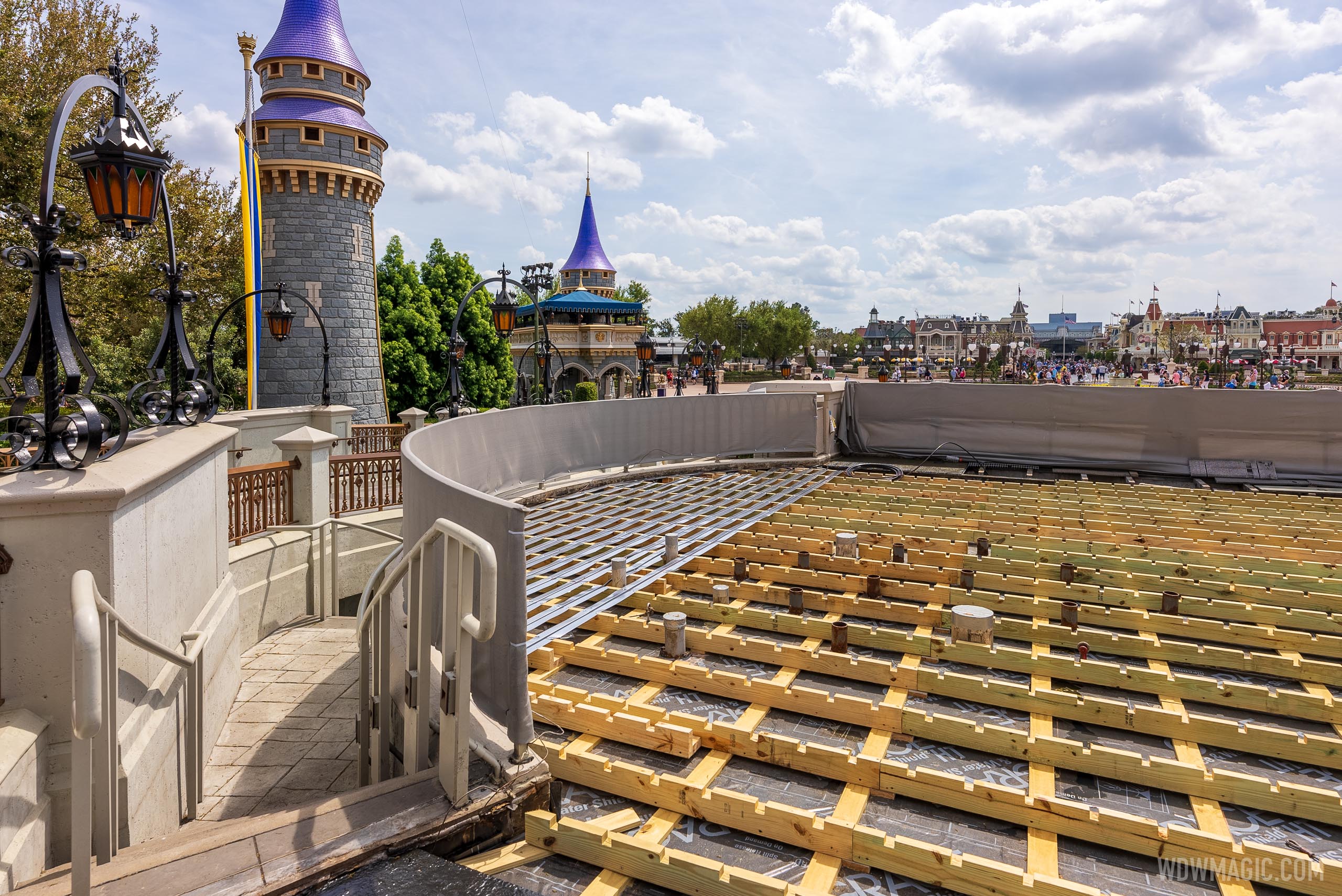 Cinderella Castle stage refurbishment - March 15 2021 - Photo 4 of 5