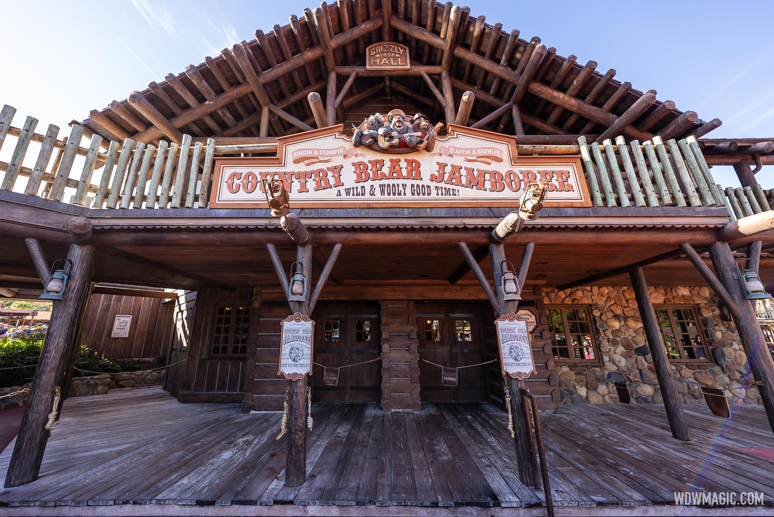 Country Bear Jamboree Grizzly Hall