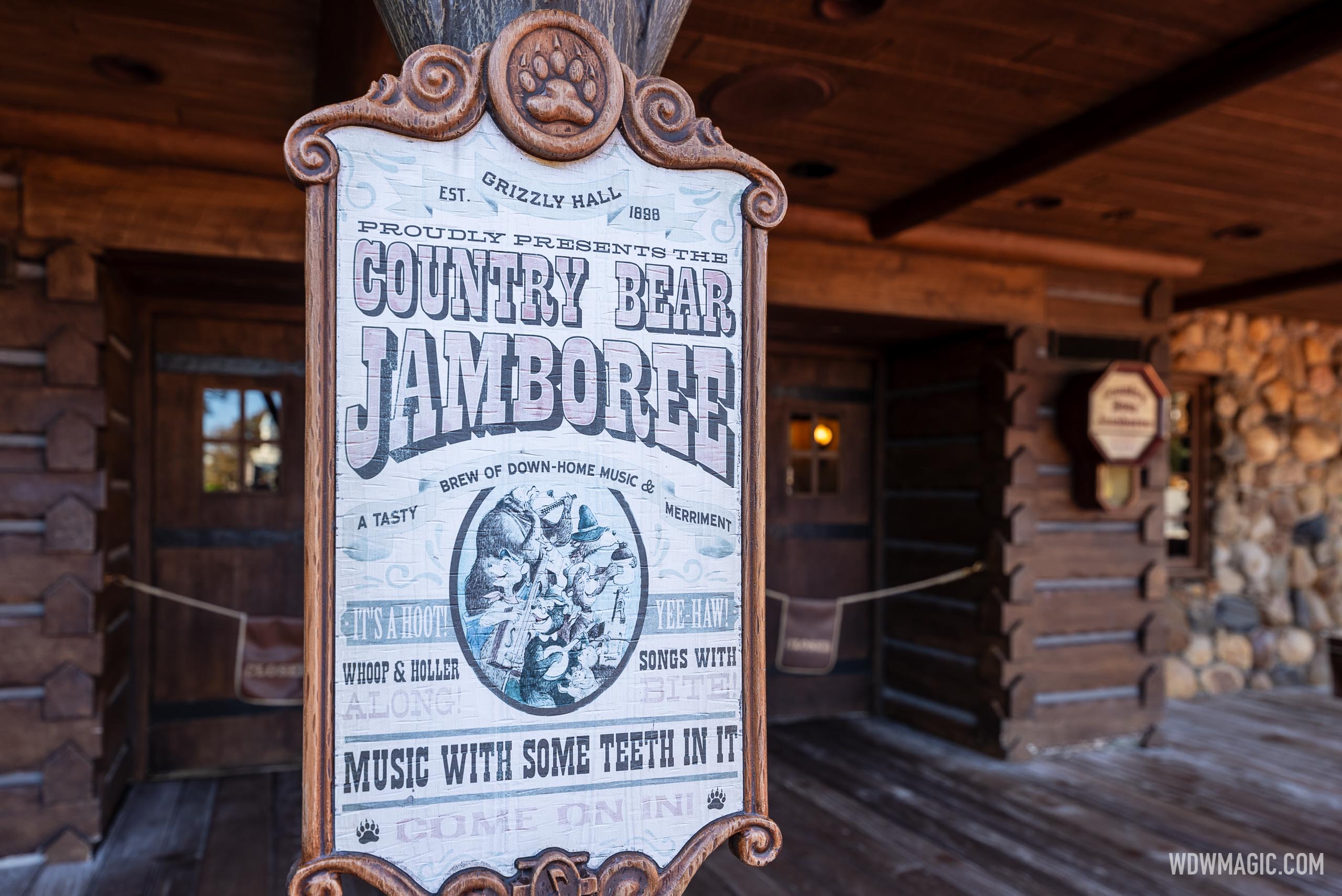 Country Bear Jamboree Grizzly Hall - Photo 2 of 11
