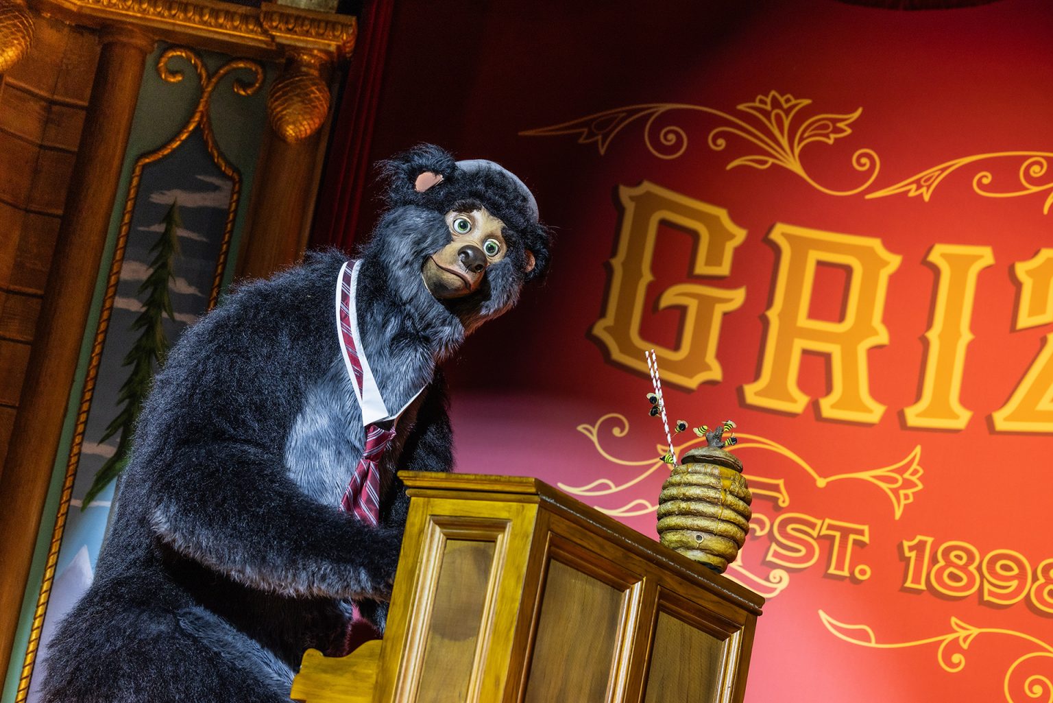 Country Bear Musical Jamboree characters - Photo 12 of 17