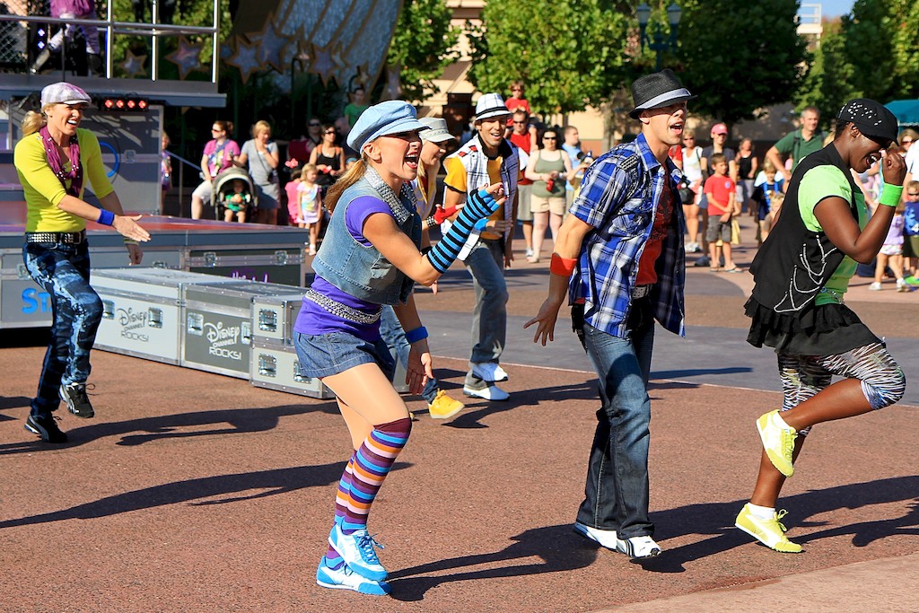 Photos and video from this morning's opening performance of Disney ...