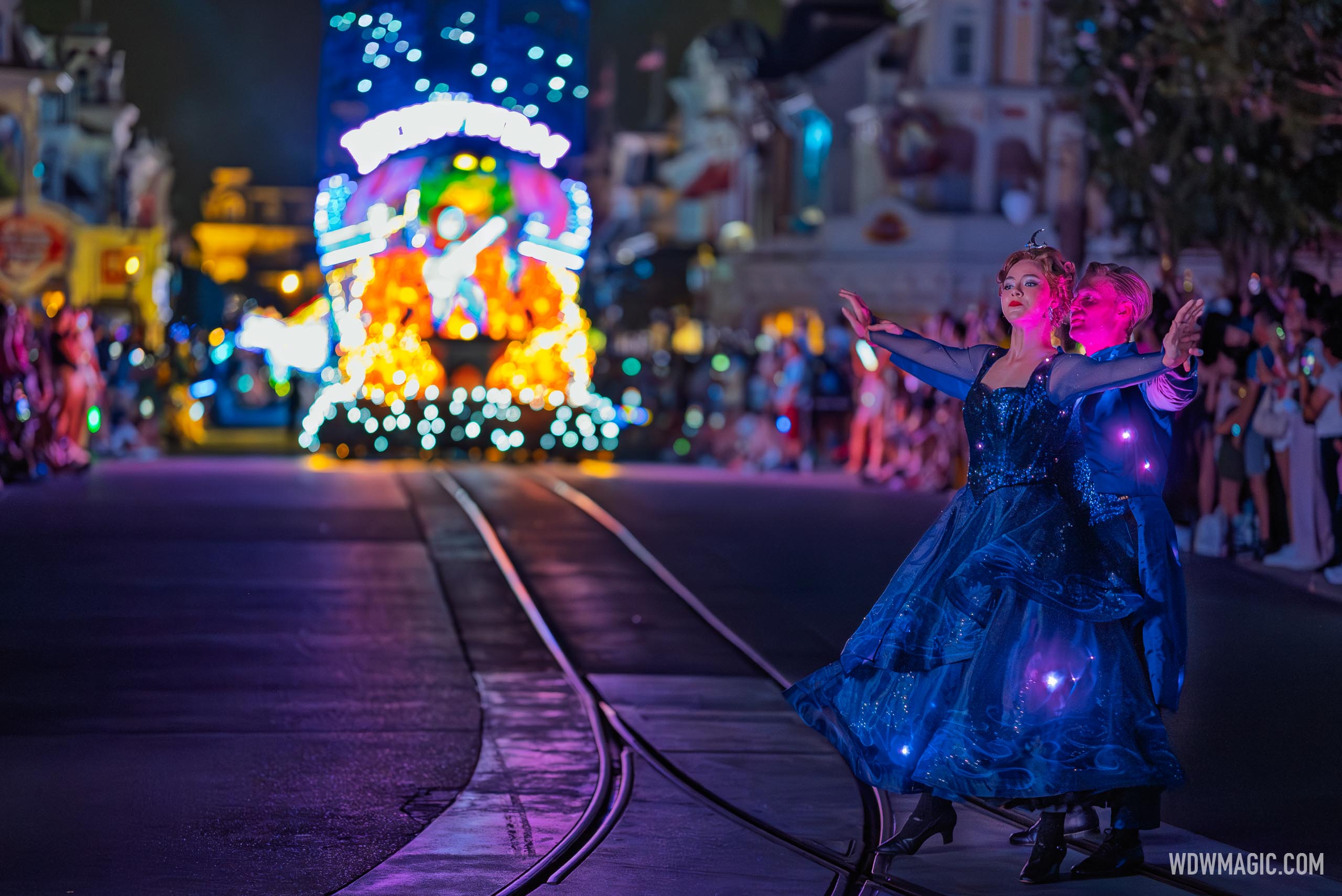 Magic Kingdom's Disney Starlight Parade in Pictures - Photo 38 of 80