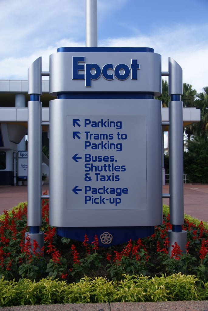 New main entrance area signs