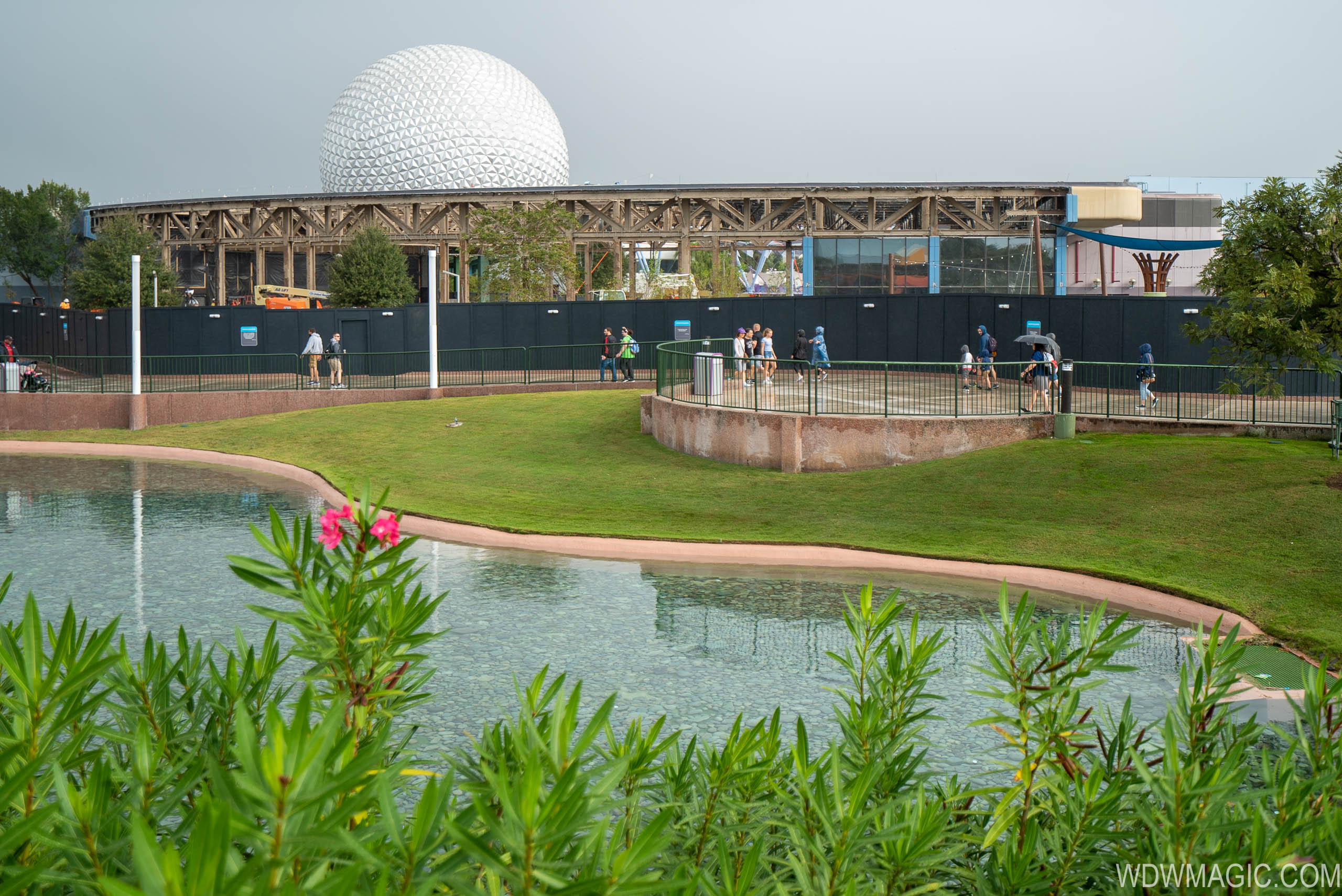 Epcot Future World West Demolition and Construction Walls - December 12 ...