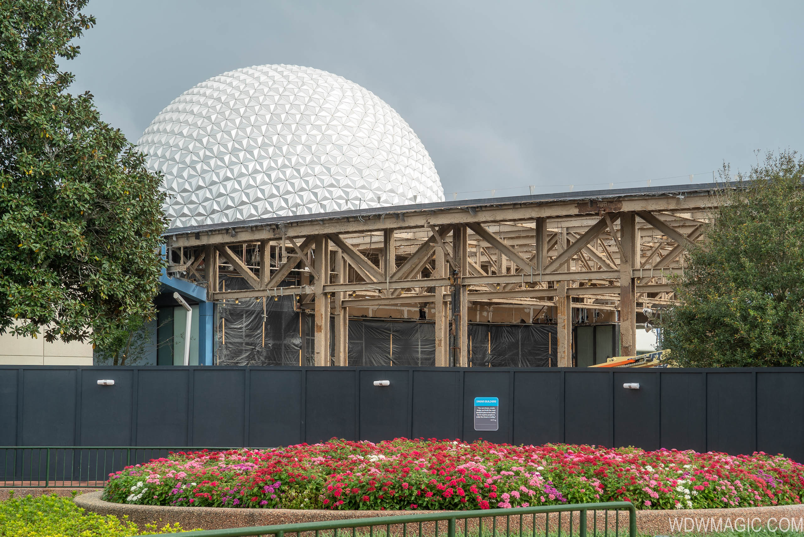 Epcot Future World West Demolition and Construction Walls - December 12 ...