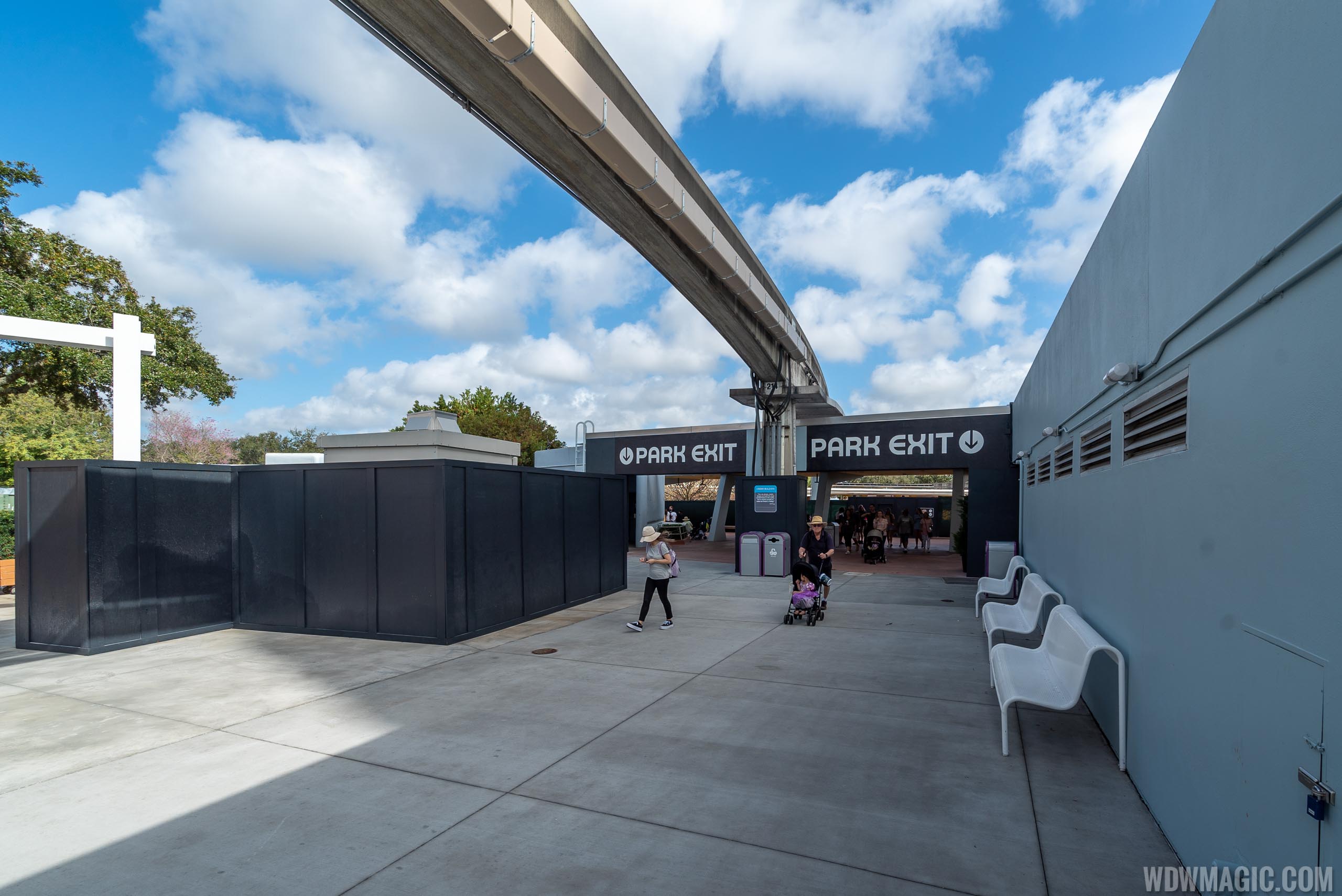 Future World East bypass walkway - Photo 17 of 17