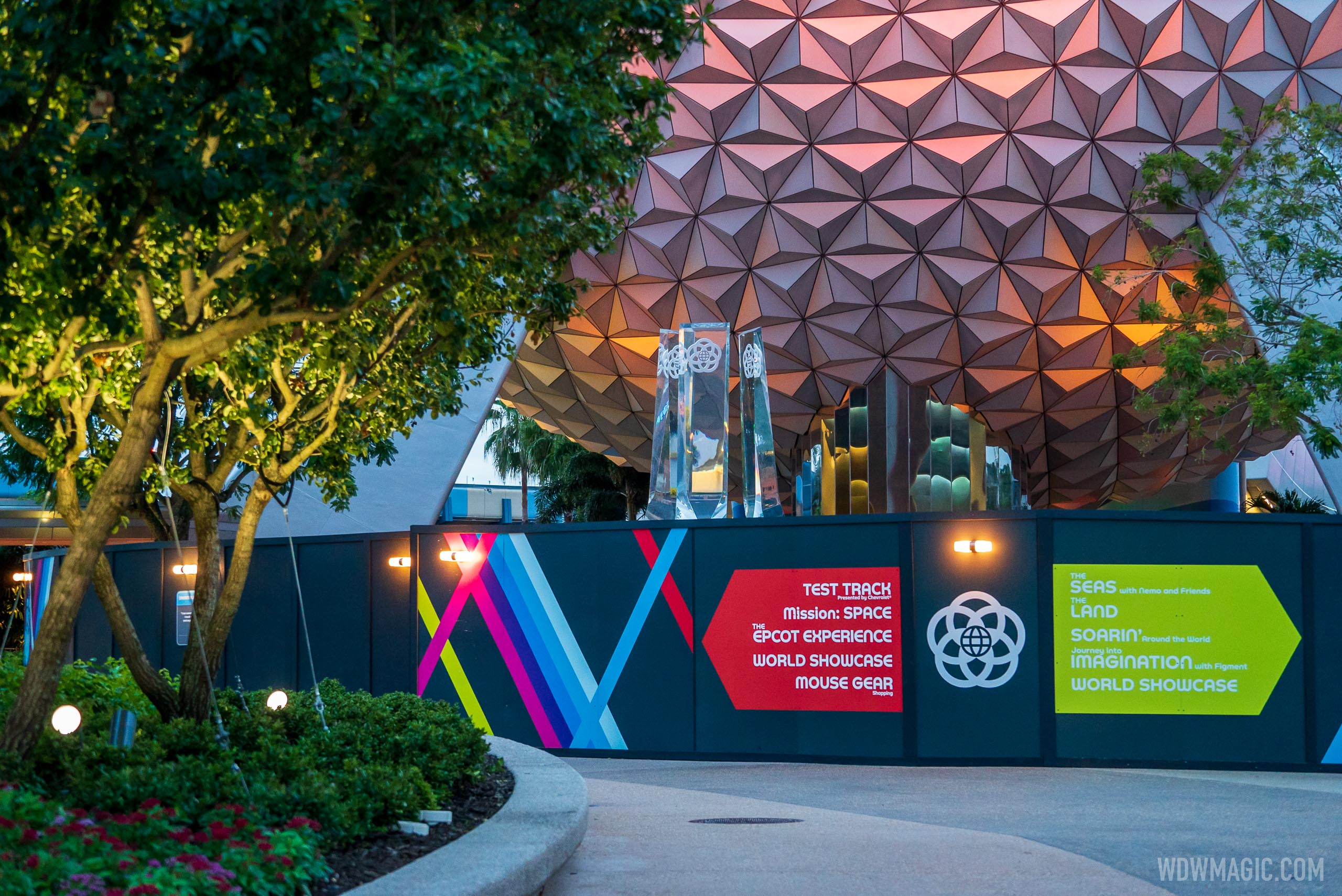 Evening look at the EPCOT main entrance fountain pylons - Photo 5 of 6