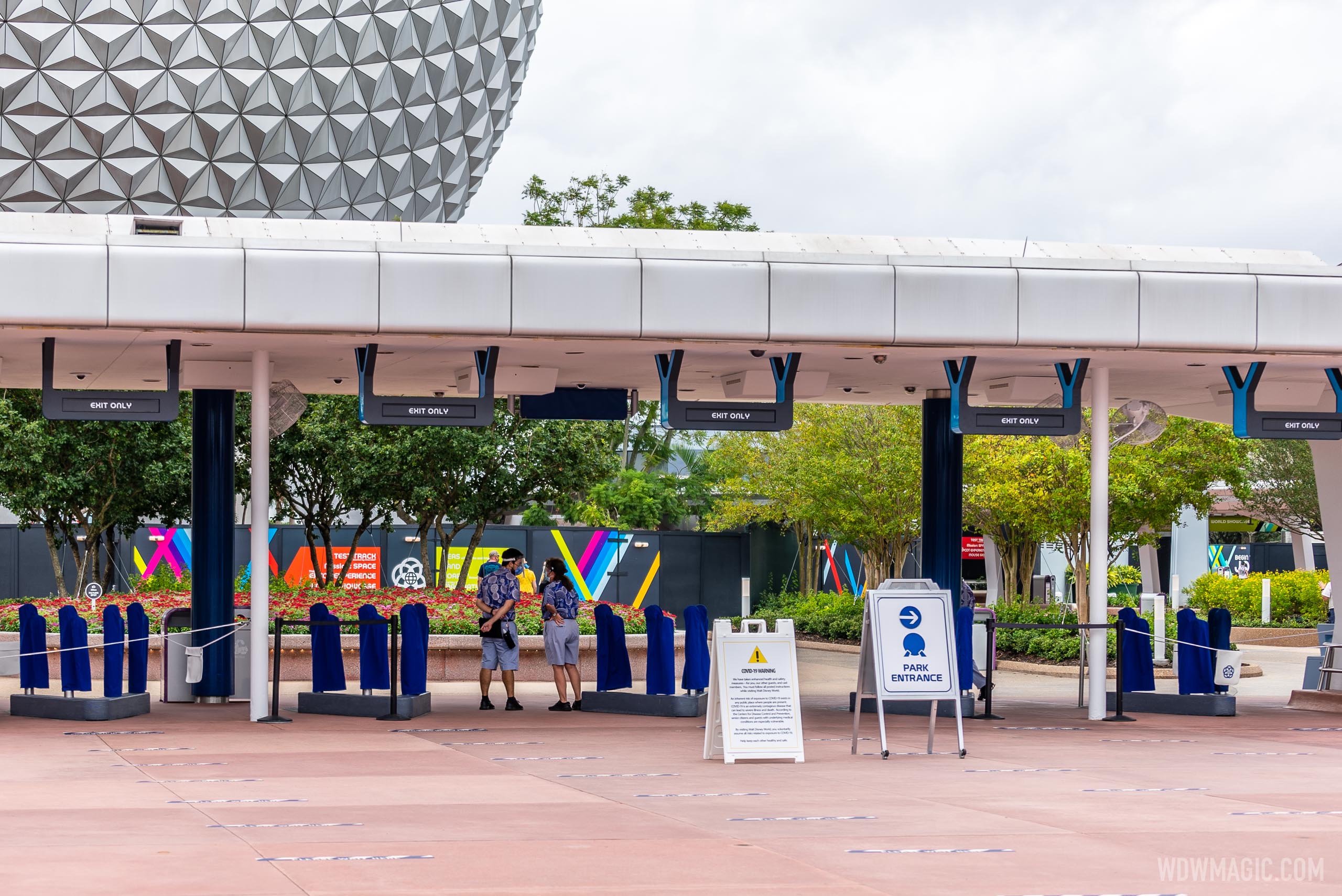 EPCOT's new tapstyle entrance signs - Photo 5 of 5
