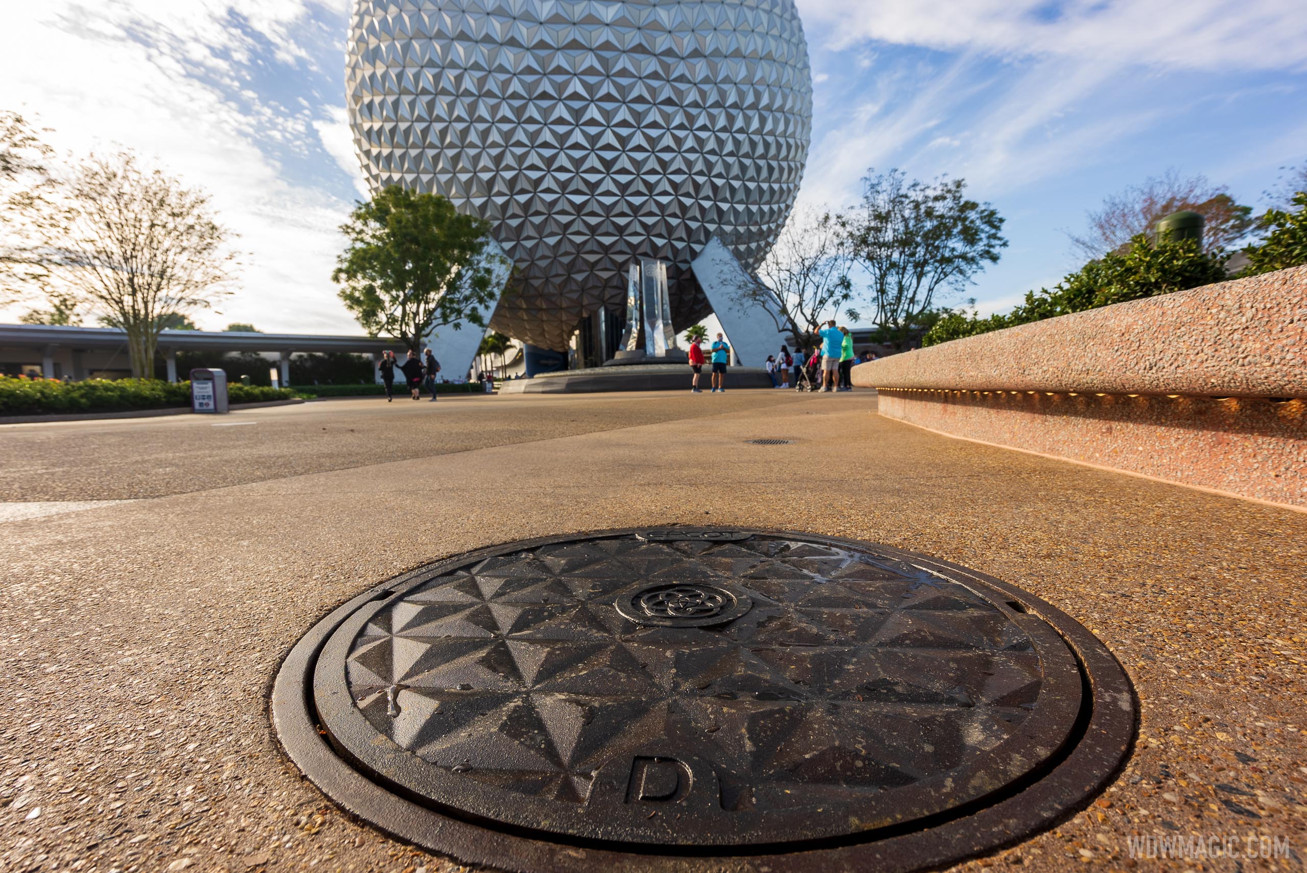 EPCOT main entrance fountain completed - Photo 7 of 11
