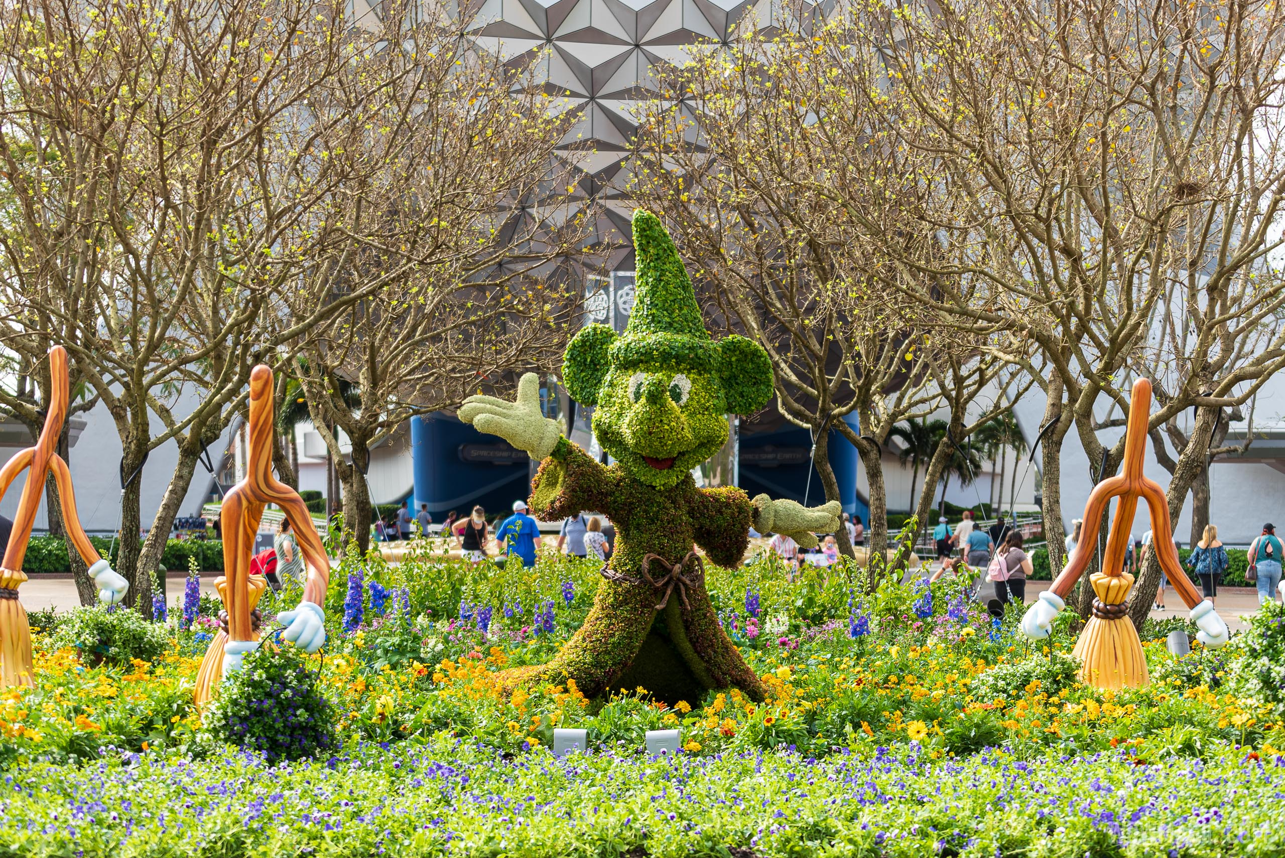 EPCOT main entrance topiary - March 2021 - Photo 4 of 7