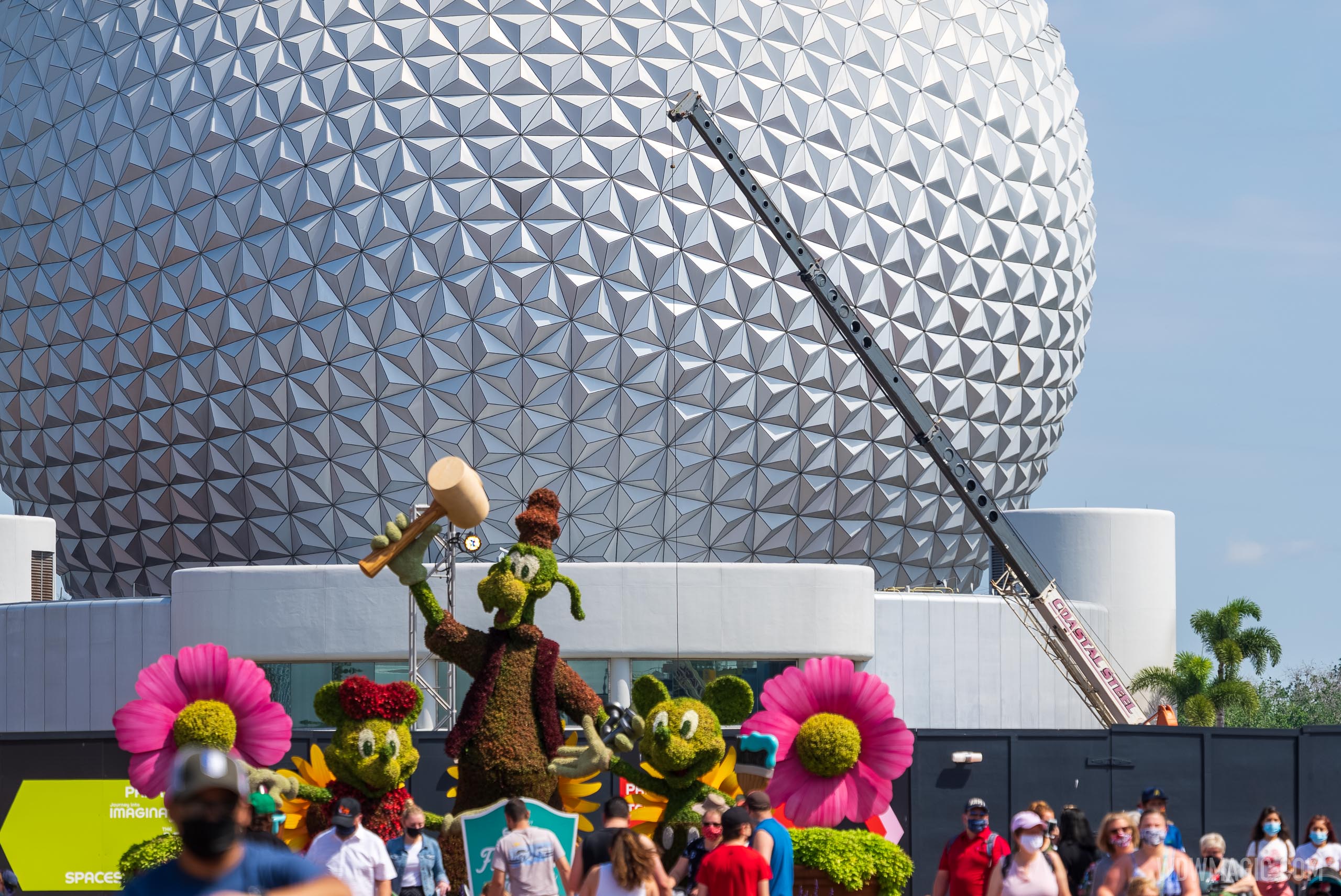 New beams in former Innoventions East building - Photo 1 of 5