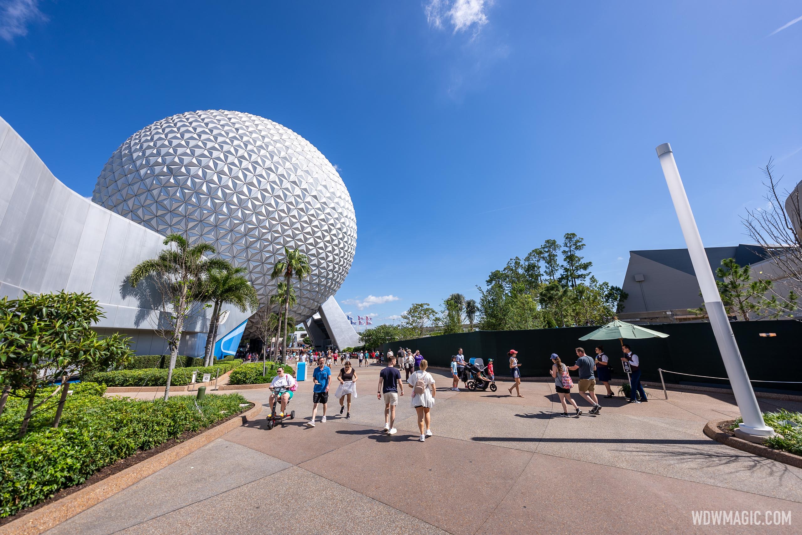 New Landscaping near EPCOT guest relations - Photo 4 of 7