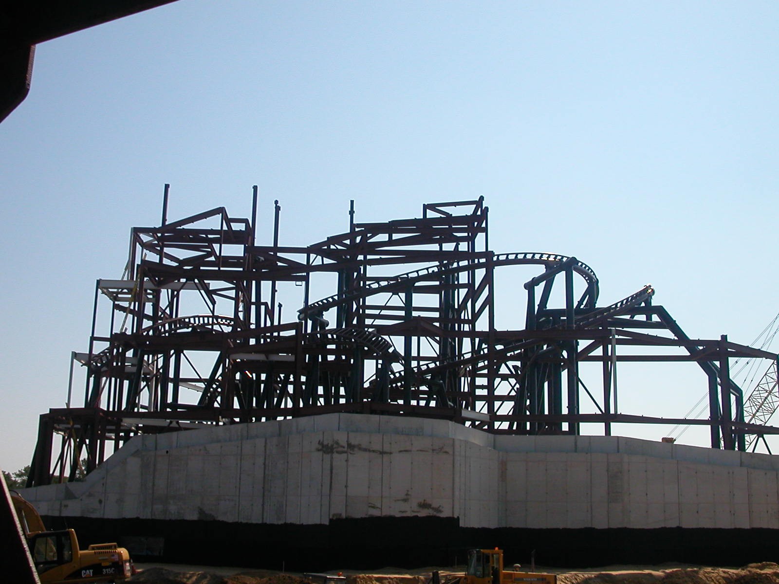 Expedition Everest construction - Photo 2 of 5