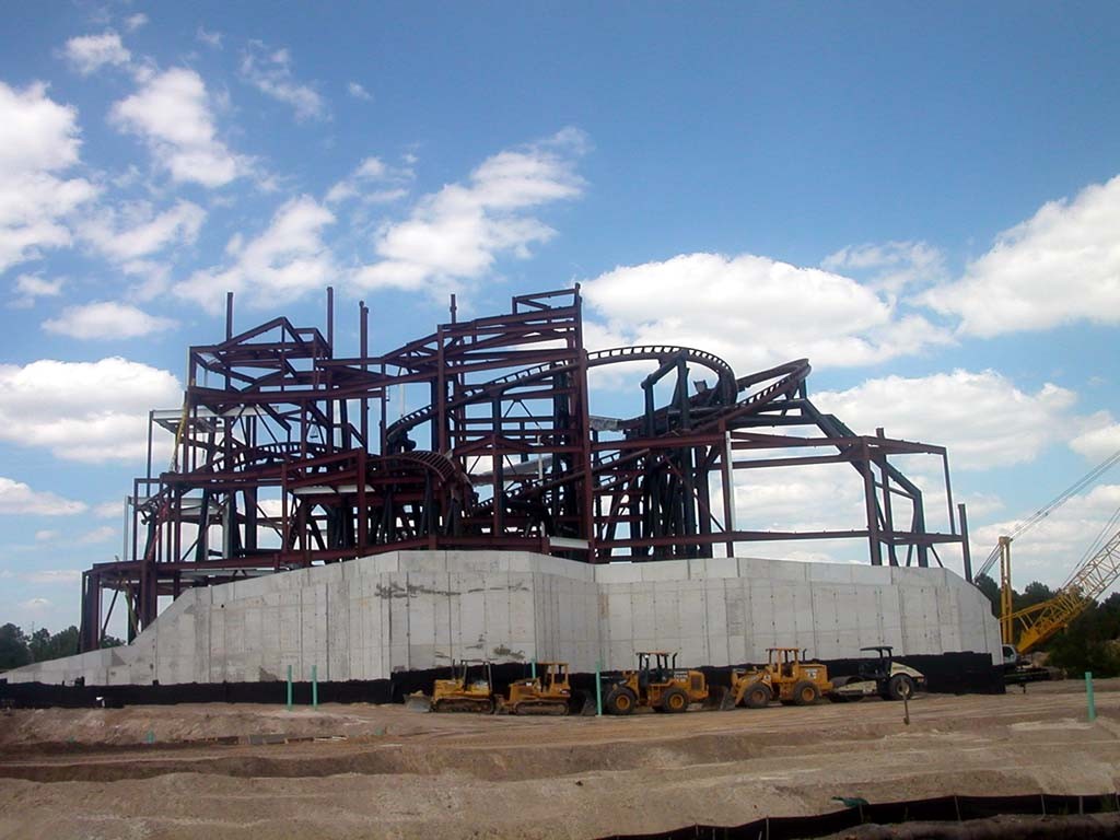 Expedition Everest construction - Photo 5 of 5