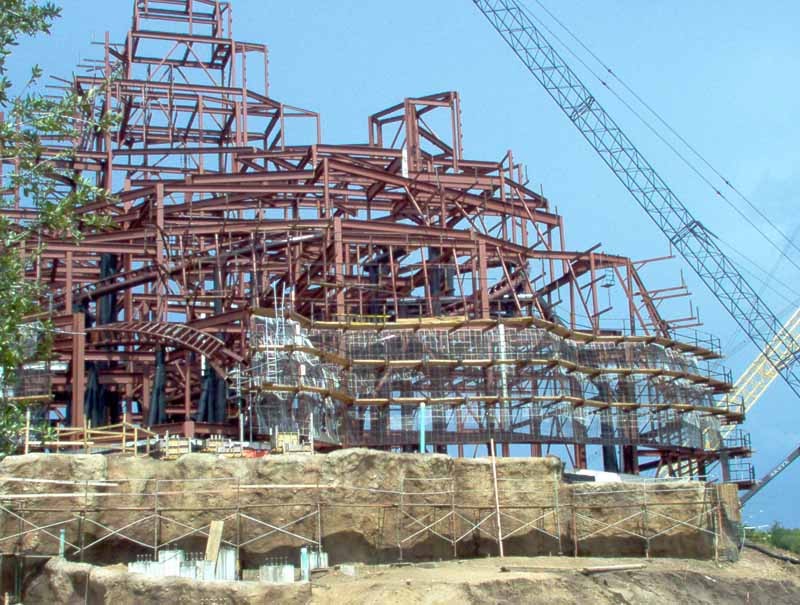 Expedition Everest construction - Photo 4 of 5