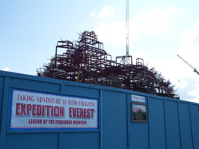 Expedition Everest construction - Photo 7 of 8
