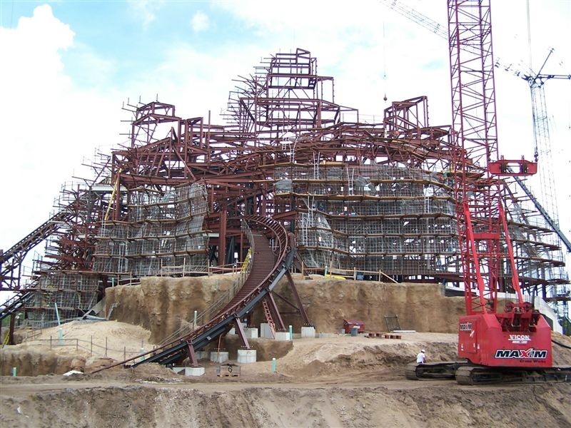 Expedition Everest construction - Photo 3 of 4