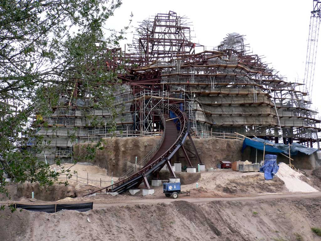 Expedition Everest construction - Photo 3 of 5