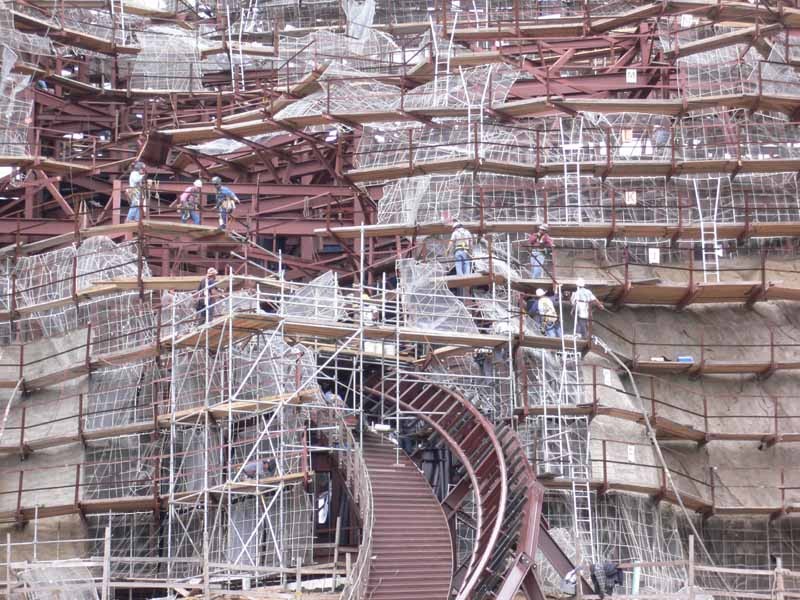 Expedition Everest construction - Photo 12 of 12