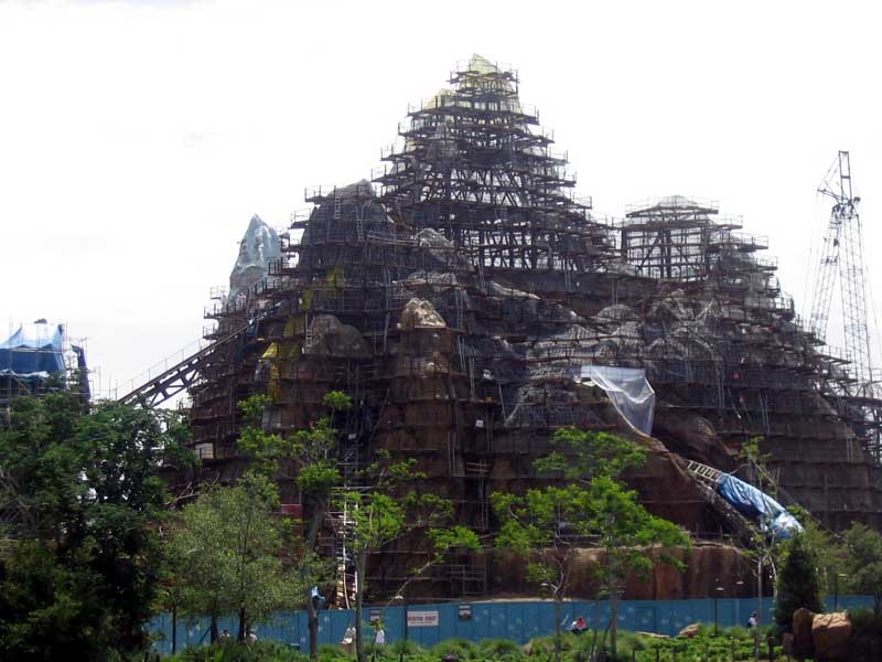 Expedition Everest construction - Photo 5 of 5