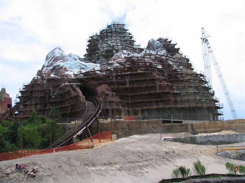 Expedition Everest construction - Photo 12 of 16
