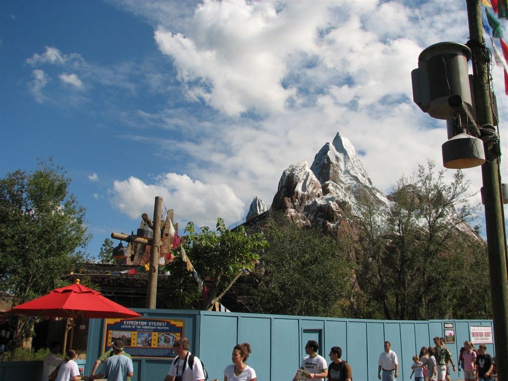 Expedition Everest construction - Photo 11 of 44