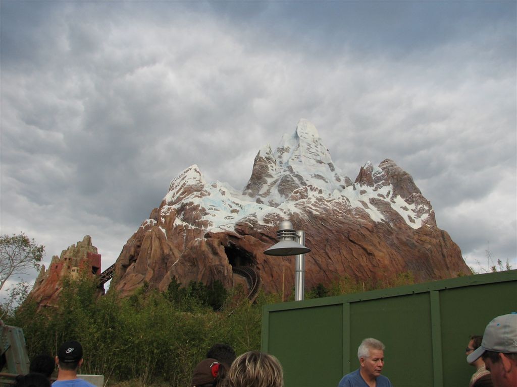 Expedition Everest queue area preview - Photo 6 of 47