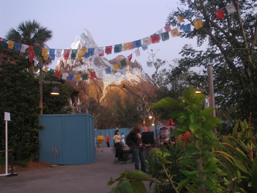 Expedition Everest queue area preview - Photo 43 of 47