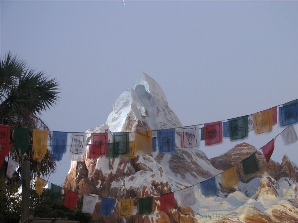 Expedition Everest queue area preview - Photo 44 of 47