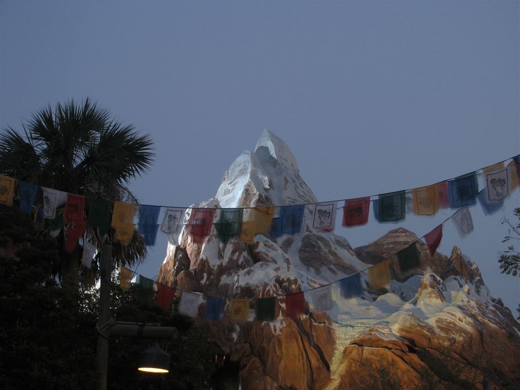 Expedition Everest queue area preview - Photo 46 of 47