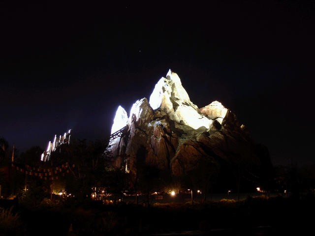 New Expedition Everest lighting - Photo 2 of 2