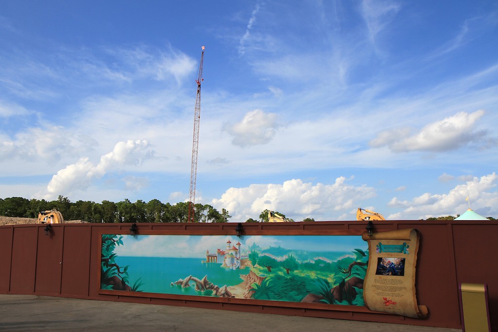 Large crane now in Fantasyland for expansion