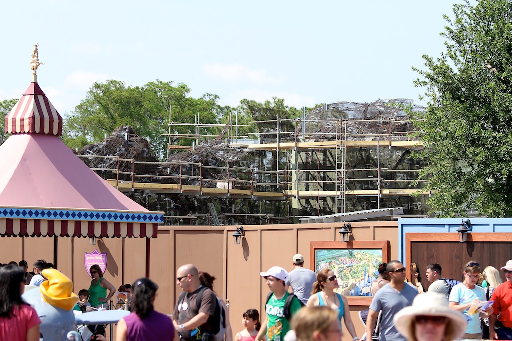 PHOTOS - Beast's Castle rises in the new Fantasyland expansion