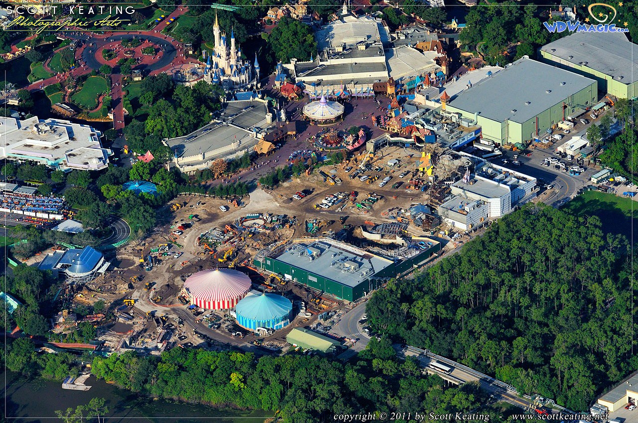 PHOTOS - Aerial views of the Fantasyland construction site - Dumbo ...