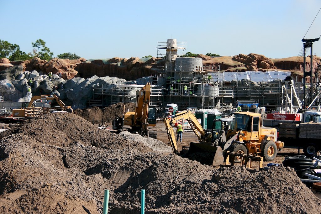 Construction site - Photo 5 of 8