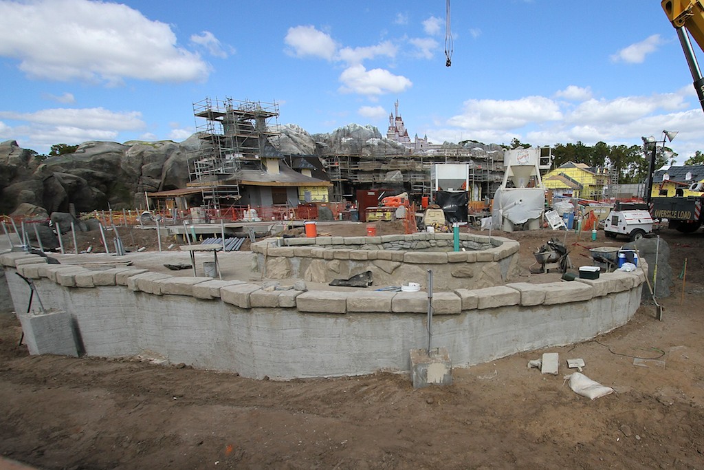 PHOTOS - Trees arrive at Fantasy Forest and a close-up look at new ...