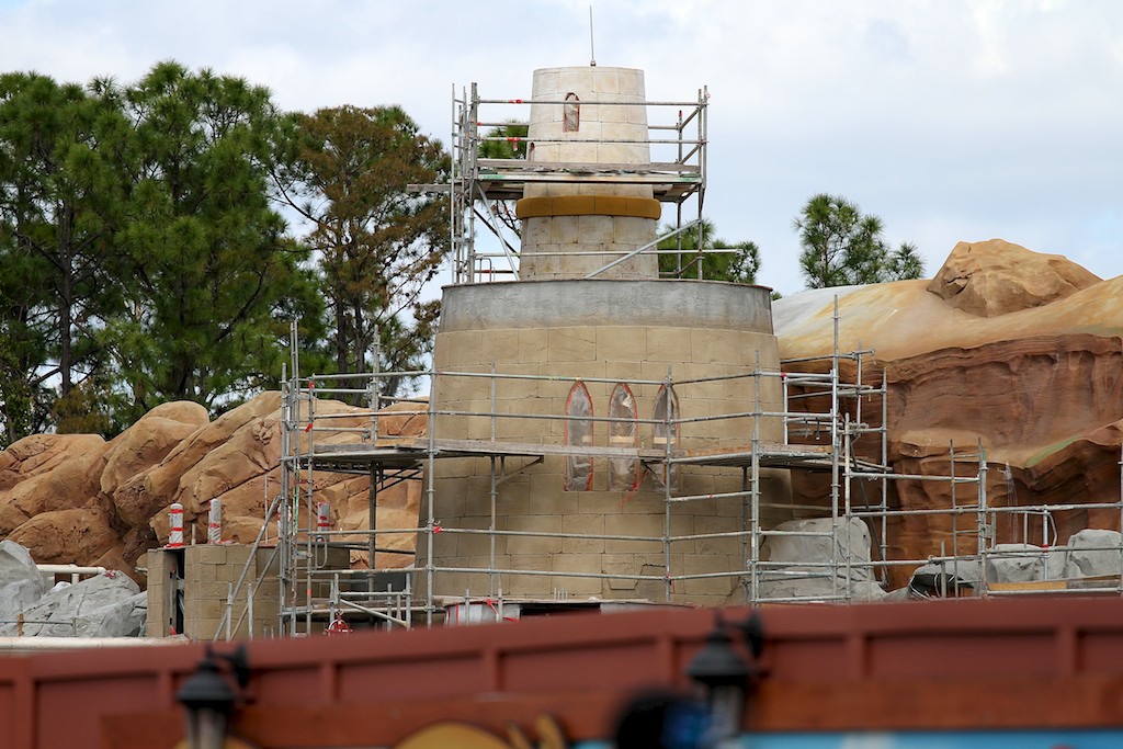 Construction site - Photo 15 of 24