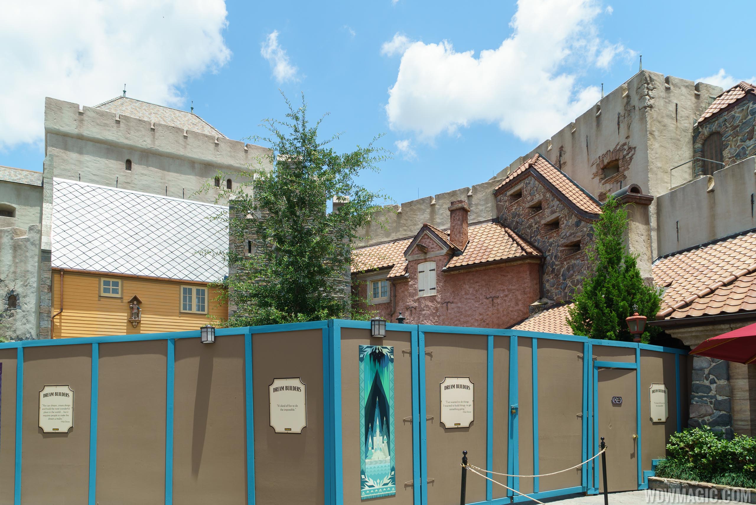 PHOTOS - Latest look at Frozen Ever After construction