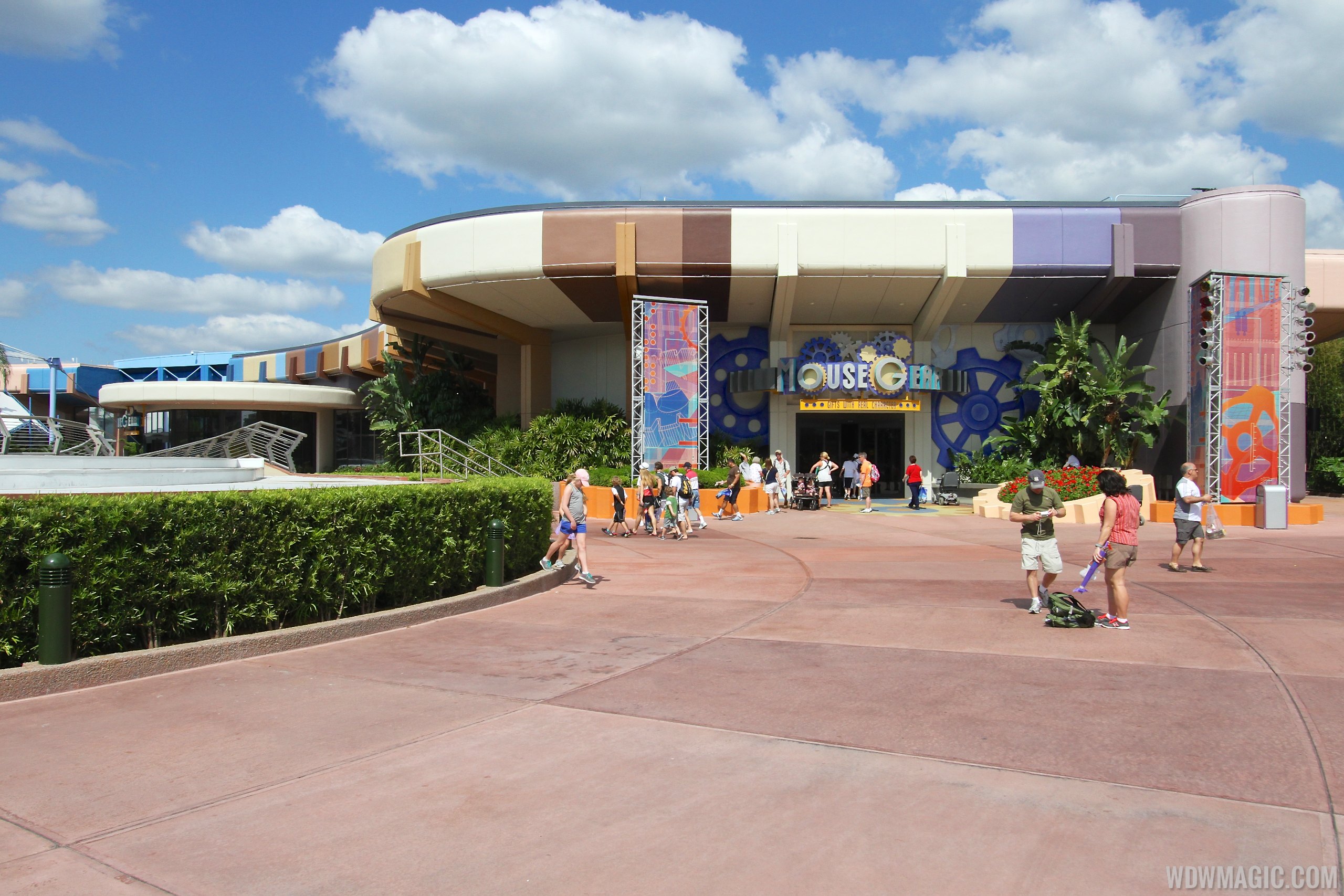 New Future World paint scheme - Photo 3 of 4